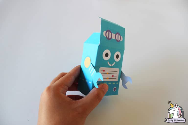 DIY Robot Favor Box - Party with Unicorns