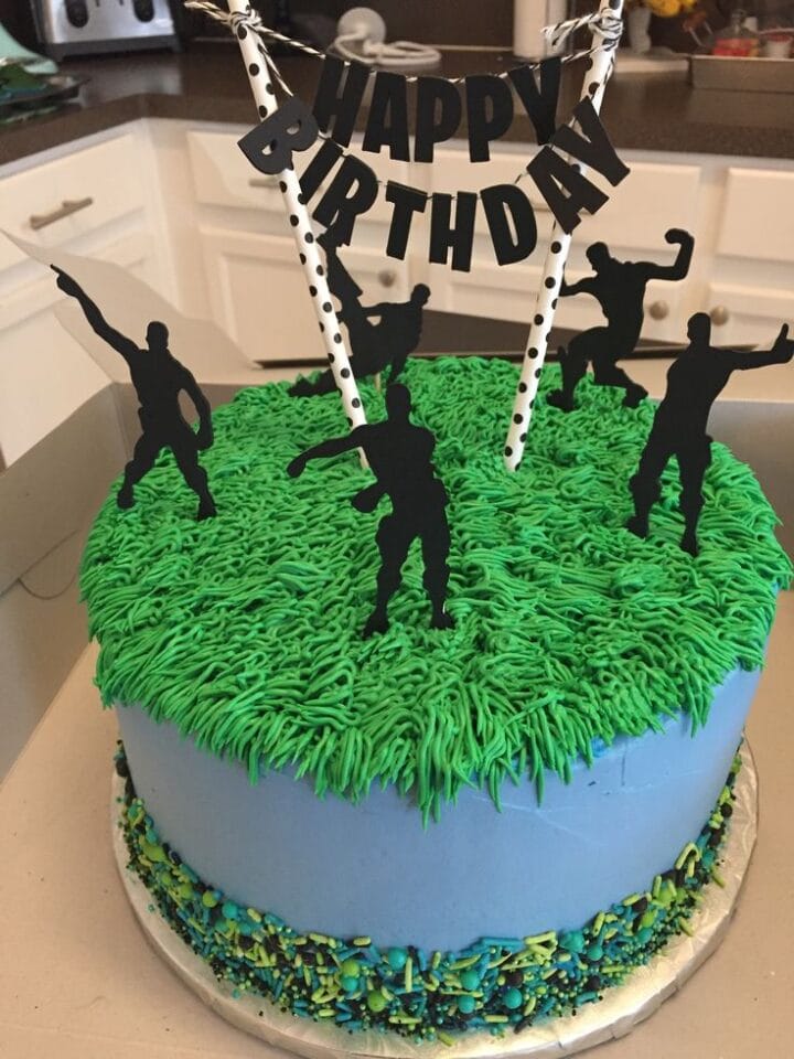 Fortnite Cake Ideas - Party with Unicorns